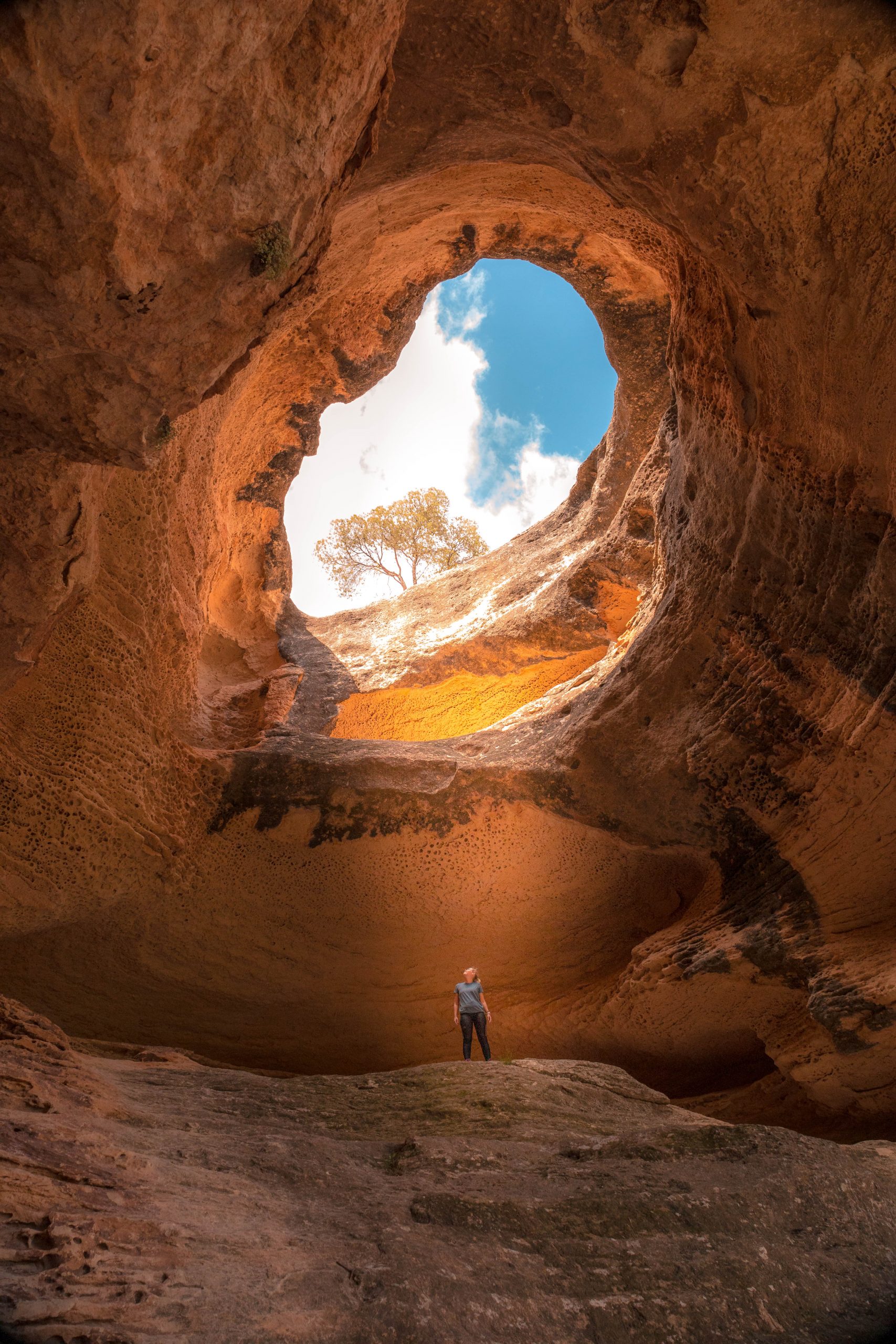 La Cueva Horadada del Monte Arabí